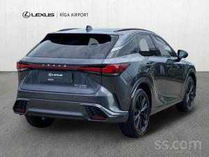 Серый Лексус РХ 2025 в Рига, объемом двигателя 2.40 л и пробегом 23 тыс. км за 75000 €, фото 3 на AUTOMOTO.COM.LV