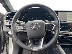 Grey Lexus RX 2025 in Riga, with an engine capacity of 2.50 L and mileage of 12 thousand km for 66900 €, photo 13 on AUTOMOTO.COM.LV