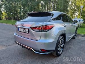 Grey Lexus RX 2022 in Riga, with an engine capacity of 3.50 L and mileage of 51 thousand km for 40000 €, photo 8 on AUTOMOTO.COM.LV