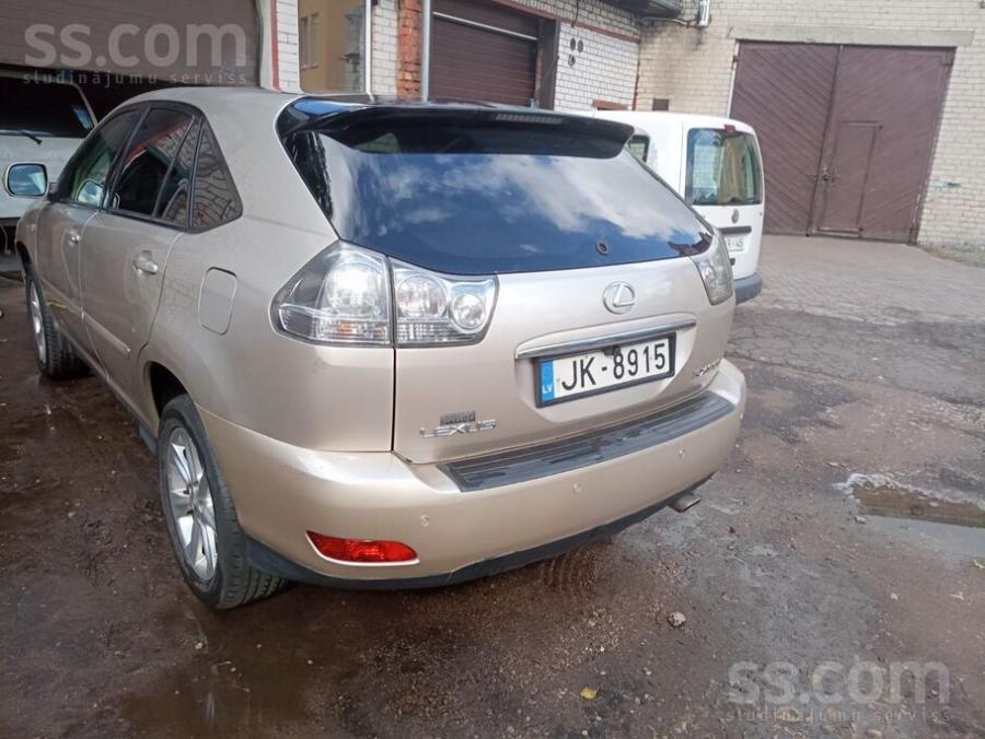 Grey Lexus RX 2005 in Riga, with an engine capacity of 3.30 L and mileage of 225 thousand km for 3700 €, photo 4 on AUTOMOTO.COM.LV