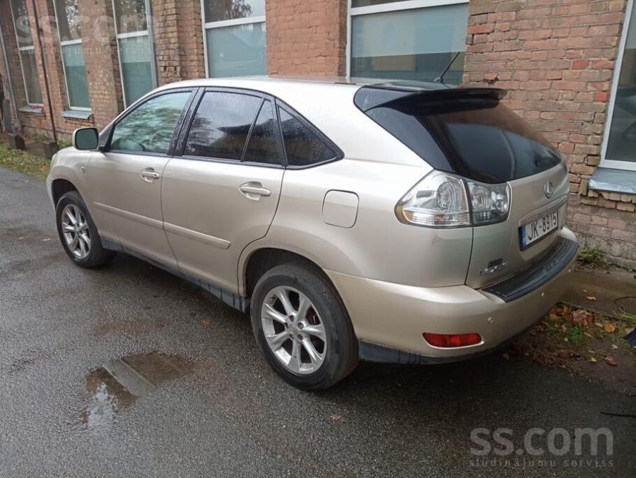 Grey Lexus RX 2005 in Riga, with an engine capacity of 3.30 L and mileage of 225 thousand km for 3700 €, photo 9 on AUTOMOTO.COM.LV