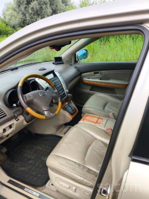 Pelēks Lexus RX 2005 Rīga, ar dzinēja tilpumu 3.30 L un nobraukumu 225 tūkst. km par 3300 €, foto 5 vietnē AUTOMOTO.COM.LV