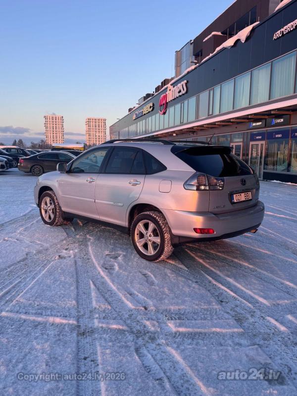Pelēks Lexus RX 2008 Tallina, ar dzinēja tilpumu 3.30 L un nobraukumu 300 tūkst. km par 5000 €, foto 6 vietnē AUTOMOTO.COM.LV