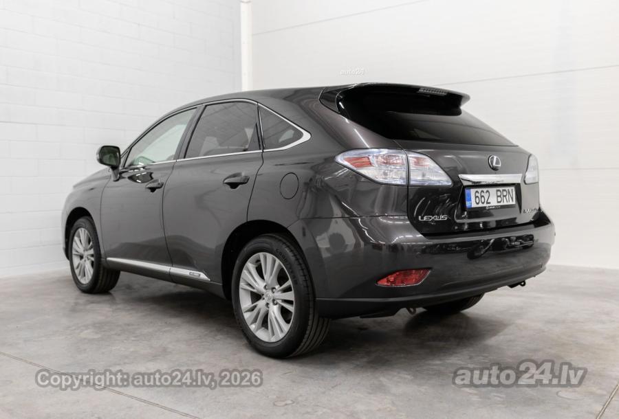 Pelēks Lexus RX 2009 Tallina, ar dzinēja tilpumu 3.50 L un nobraukumu 231 tūkst. km par 10990 €, foto 3 vietnē AUTOMOTO.COM.LV