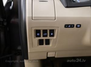 Pelēks Lexus RX 2009 Tallina, ar dzinēja tilpumu 3.50 L un nobraukumu 231 tūkst. km par 10990 €, foto 18 vietnē AUTOMOTO.COM.LV