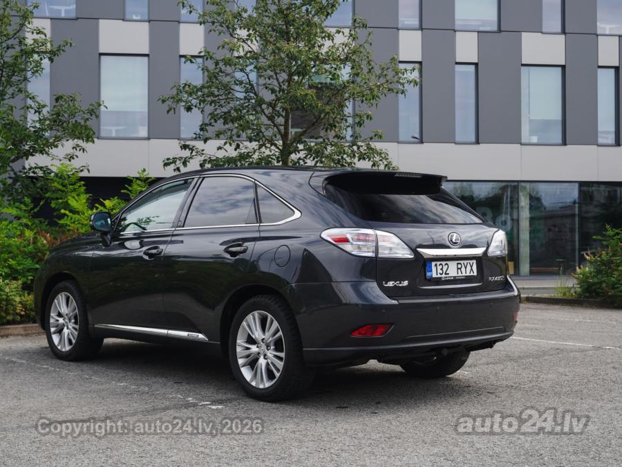Grey Lexus RX 2009 in Tallinn, with an engine capacity of 3.50 L and mileage of 213 thousand km for 15500 €, photo 7 on AUTOMOTO.COM.LV