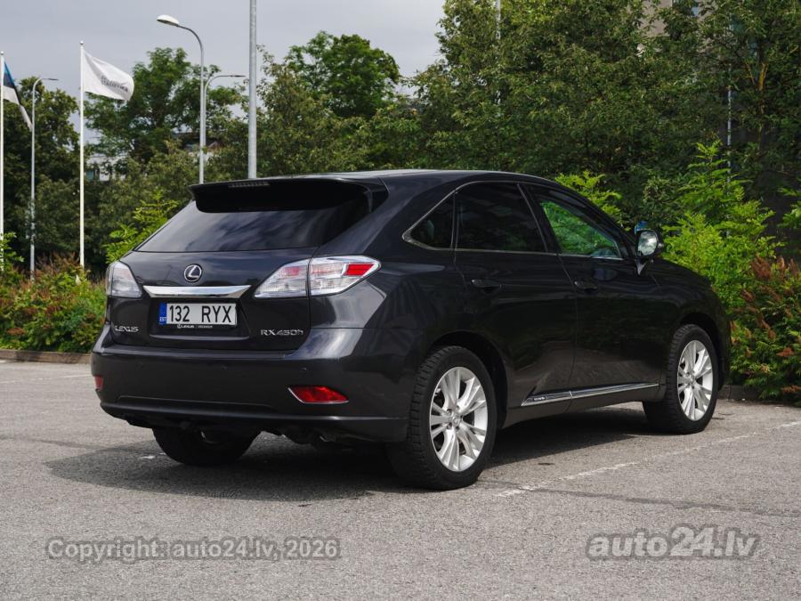 Grey Lexus RX 2009 in Tallinn, with an engine capacity of 3.50 L and mileage of 213 thousand km for 15500 €, photo 8 on AUTOMOTO.COM.LV
