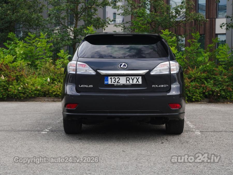 Grey Lexus RX 2009 in Tallinn, with an engine capacity of 3.50 L and mileage of 213 thousand km for 15500 €, photo 9 on AUTOMOTO.COM.LV