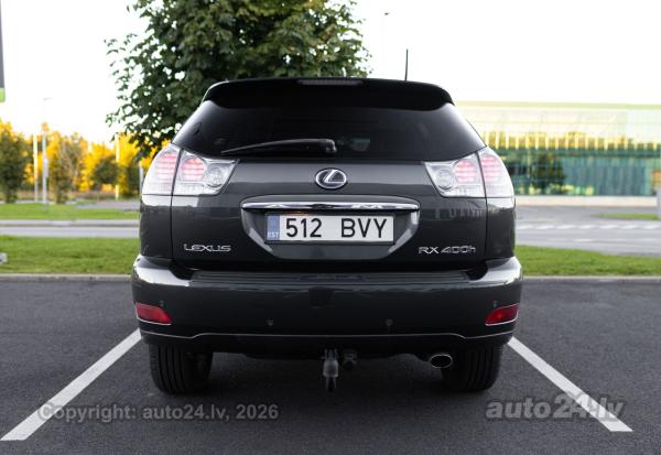 Lexus RX 2009 in Tallinn on AUTOMOTO.COM.LV Grey Lexus RX 2009 in Tallinn, with an engine capacity of 3.30 L and mileage of 271 thousand km for 5499 €, photo 6 on AUTOMOTO.COM.LV