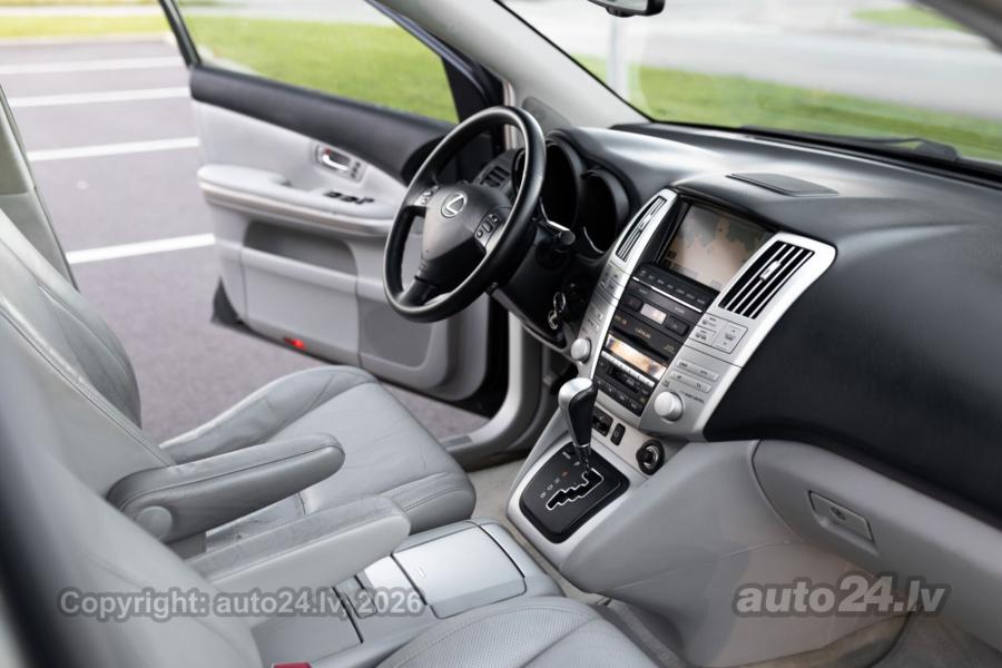 Pelēks Lexus RX 2009 Tallina, ar dzinēja tilpumu 3.30 L un nobraukumu 271 tūkst. km par 5499 €, foto 11 vietnē AUTOMOTO.COM.LV