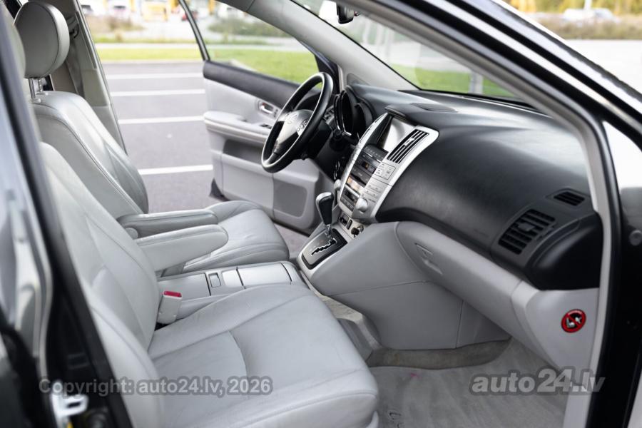 Pelēks Lexus RX 2009 Tallina, ar dzinēja tilpumu 3.30 L un nobraukumu 271 tūkst. km par 5499 €, foto 12 vietnē AUTOMOTO.COM.LV