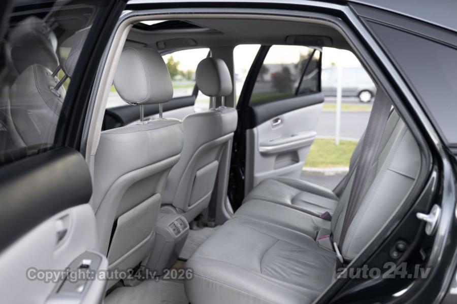 Pelēks Lexus RX 2009 Tallina, ar dzinēja tilpumu 3.30 L un nobraukumu 271 tūkst. km par 5499 €, foto 15 vietnē AUTOMOTO.COM.LV