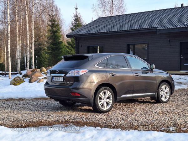 Pelēks Lexus RX 2010 Otepē, ar dzinēja tilpumu 3.50 L un nobraukumu 256 tūkst. km par 13490 €, foto 6 vietnē AUTOMOTO.COM.LV