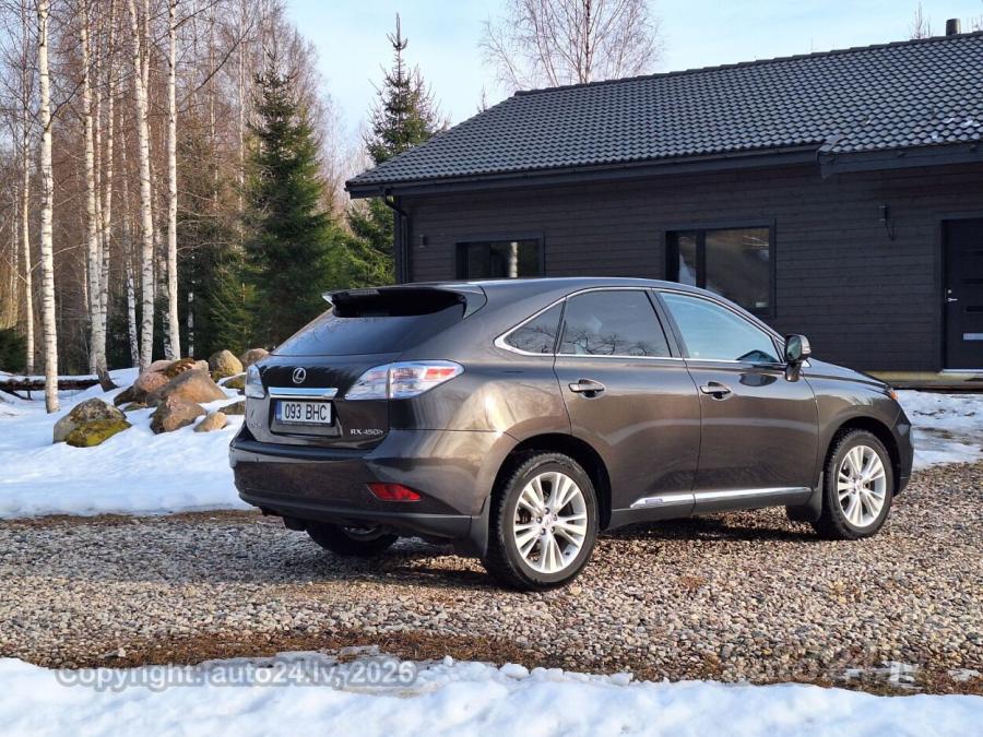 Pelēks Lexus RX 2010 Otepē, ar dzinēja tilpumu 3.50 L un nobraukumu 256 tūkst. km par 13490 €, foto 6 vietnē AUTOMOTO.COM.LV