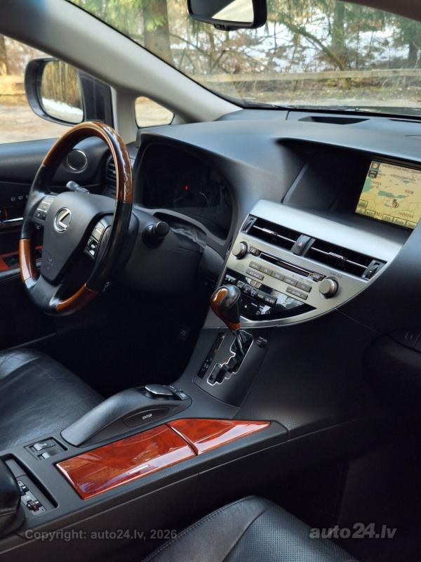 Pelēks Lexus RX 2010 Otepē, ar dzinēja tilpumu 3.50 L un nobraukumu 256 tūkst. km par 13490 €, foto 11 vietnē AUTOMOTO.COM.LV