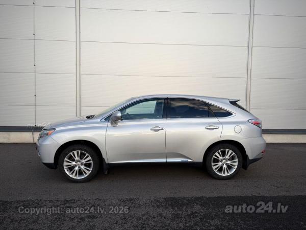 Grey Lexus RX 2012 in Parnu, with an engine capacity of 3.50 L and mileage of 375 thousand km for 9990 €, photo 4 on AUTOMOTO.COM.LV