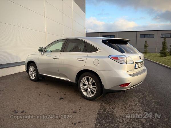 Grey Lexus RX 2012 in Parnu, with an engine capacity of 3.50 L and mileage of 375 thousand km for 9990 €, photo 5 on AUTOMOTO.COM.LV