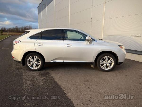 Grey Lexus RX 2012 in Parnu, with an engine capacity of 3.50 L and mileage of 375 thousand km for 9990 €, photo 6 on AUTOMOTO.COM.LV
