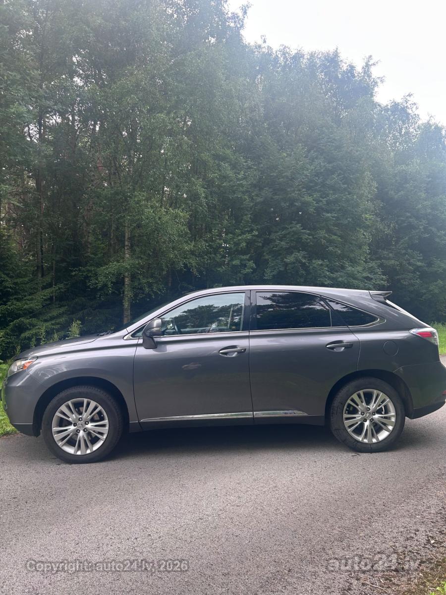 Grey Lexus RX 2012 in Tallinn, with an engine capacity of 3.50 L and mileage of 260 thousand km for 13200 €, photo 3 on AUTOMOTO.COM.LV