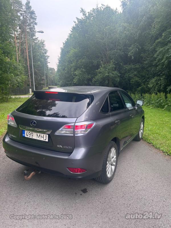 Pelēks Lexus RX 2012 Tallina, ar dzinēja tilpumu 3.50 L un nobraukumu 260 tūkst. km par 13200 €, foto 6 vietnē AUTOMOTO.COM.LV