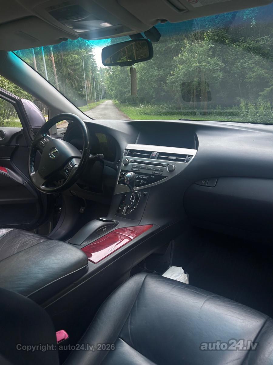 Grey Lexus RX 2012 in Tallinn, with an engine capacity of 3.50 L and mileage of 260 thousand km for 13200 €, photo 14 on AUTOMOTO.COM.LV