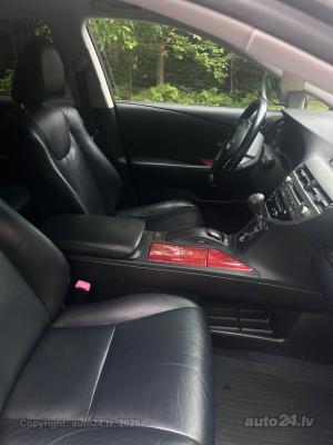 Grey Lexus RX 2012 in Tallinn, with an engine capacity of 3.50 L and mileage of 260 thousand km for 13200 €, photo 16 on AUTOMOTO.COM.LV