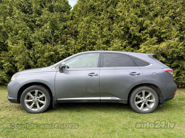 Grey Lexus RX 2014 in Tartu, with an engine capacity of 3.50 L and mileage of 221 thousand km for 15900 €, photo 5 on AUTOMOTO.COM.LV