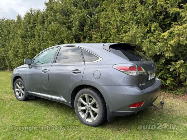 Grey Lexus RX 2014 in Tartu, with an engine capacity of 3.50 L and mileage of 221 thousand km for 15900 €, photo 6 on AUTOMOTO.COM.LV
