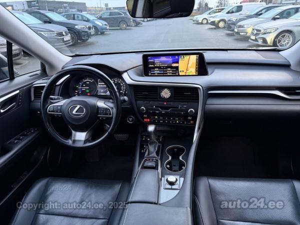 Pelēks Lexus RX 2016 Tallina, ar dzinēja tilpumu 3.50 L un nobraukumu 177 tūkst. km par 27990 €, foto 7 vietnē AUTOMOTO.COM.LV