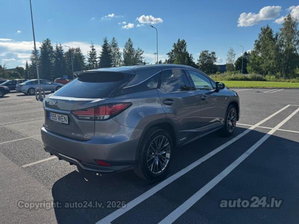 Pelēks Lexus RX 2019 Tallina, ar dzinēja tilpumu 3.50 L un nobraukumu 115 tūkst. km par 43780 €, foto 3 vietnē AUTOMOTO.COM.LV