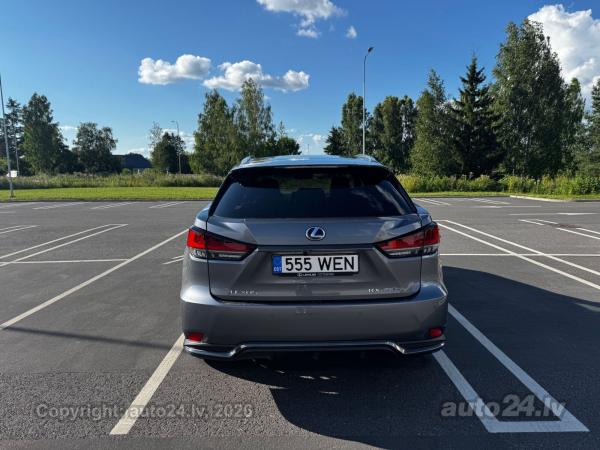 Pelēks Lexus RX 2019 Tallina, ar dzinēja tilpumu 3.50 L un nobraukumu 115 tūkst. km par 43780 €, foto 4 vietnē AUTOMOTO.COM.LV