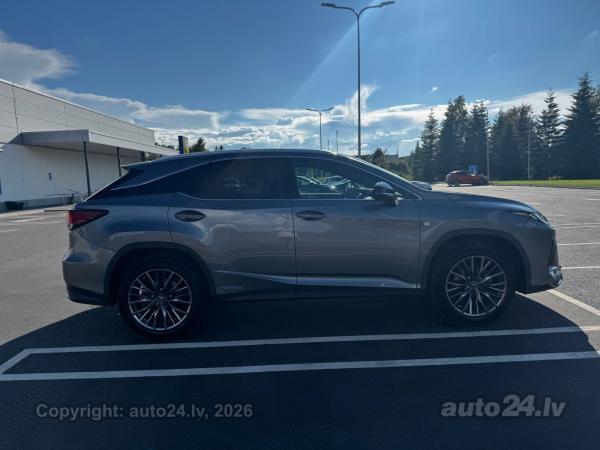 Pelēks Lexus RX 2019 Tallina, ar dzinēja tilpumu 3.50 L un nobraukumu 115 tūkst. km par 43780 €, foto 5 vietnē AUTOMOTO.COM.LV