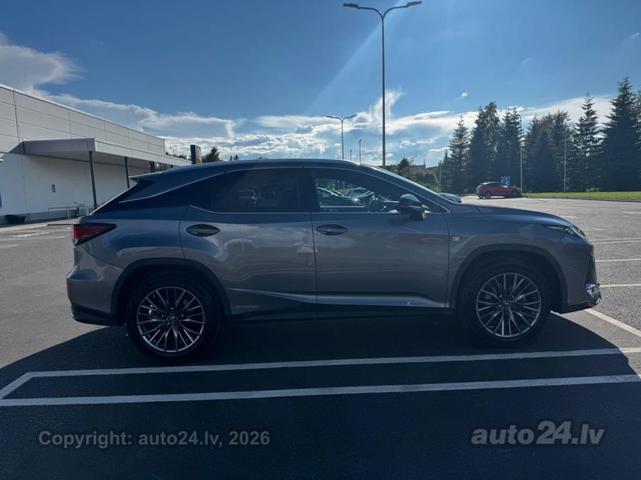 Grey Lexus RX 2019 in Tallinn, with an engine capacity of 3.50 L and mileage of 115 thousand km for 43780 €, photo 6 on AUTOMOTO.COM.LV