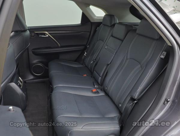 Pelēks Lexus RX 2022 Tallina, ar dzinēja tilpumu 3.46 L un nobraukumu 36 tūkst. km par 52900 €, foto 11 vietnē AUTOMOTO.COM.LV