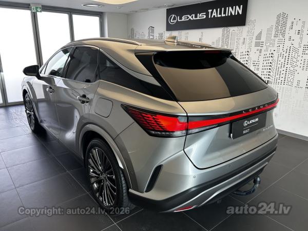 Pelēks Lexus RX 2023 Tallina, ar dzinēja tilpumu 2.50 L un nobraukumu 46 tūkst. km par 69900 €, foto 3 vietnē AUTOMOTO.COM.LV