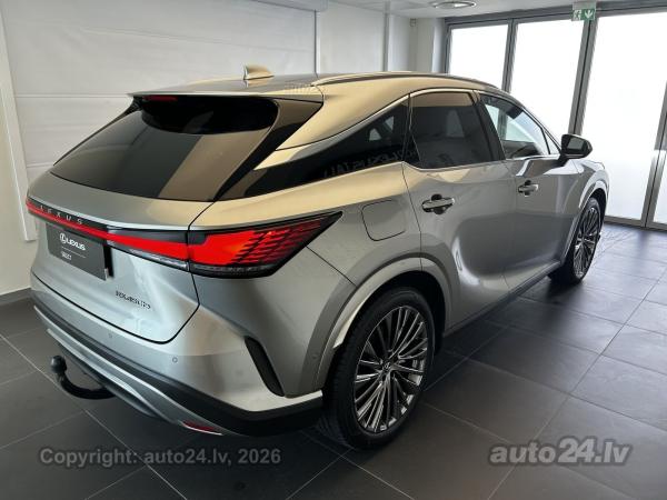 Pelēks Lexus RX 2023 Tallina, ar dzinēja tilpumu 2.50 L un nobraukumu 46 tūkst. km par 69900 €, foto 7 vietnē AUTOMOTO.COM.LV