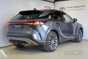Grey Lexus RX 2024 in Tallinn, with an engine capacity of 2.50 L and mileage of 39 thousand km for 65690 €, photo 3 on AUTOMOTO.COM.LV