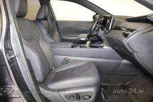Grey Lexus RX 2024 in Tallinn, with an engine capacity of 2.50 L and mileage of 39 thousand km for 65690 €, photo 7 on AUTOMOTO.COM.LV