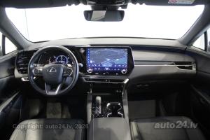 Grey Lexus RX 2024 in Tallinn, with an engine capacity of 2.50 L and mileage of 39 thousand km for 65690 €, photo 9 on AUTOMOTO.COM.LV
