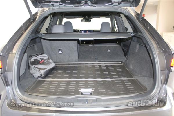 Pelēks Lexus RX 2024 Tallina, ar dzinēja tilpumu 2.50 L un nobraukumu 39 tūkst. km par 65690 €, foto 10 vietnē AUTOMOTO.COM.LV