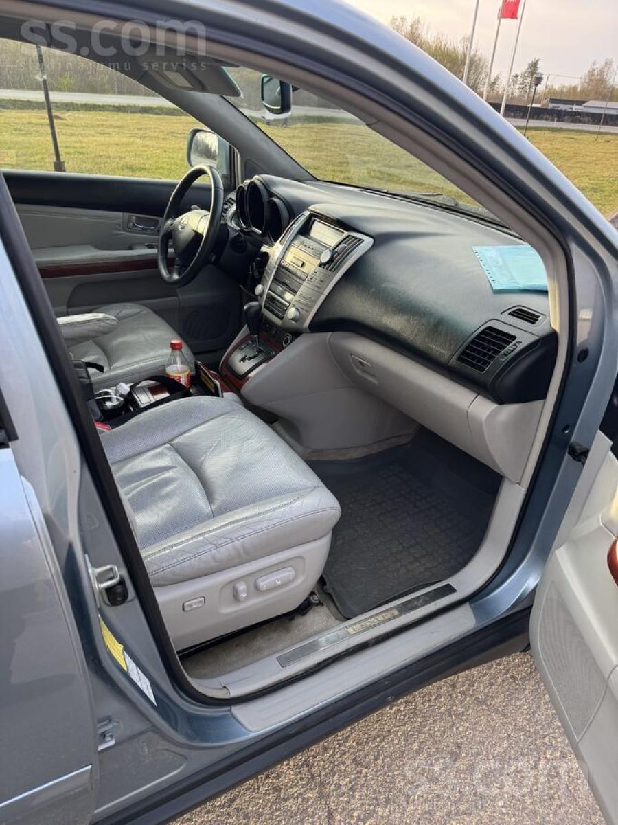 Lexus RX 2006 Rēzekne, ar dzinēja tilpumu 3.00 L un nobraukumu 422 tūkst. km par 3300 €, foto 7 vietnē AUTOMOTO.COM.LV