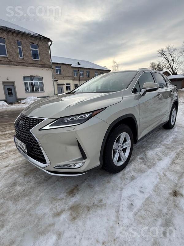 Lexus RX 2021 in Daugavpils, with an engine capacity of 3.50 L and mileage of 54 thousand km for 43900 €, photo 1 on AUTOMOTO.COM.LV