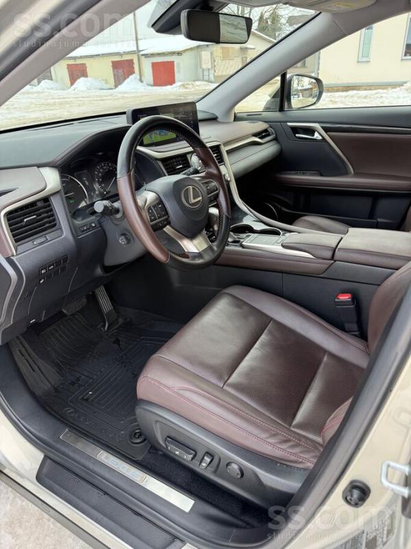 Lexus RX 2021 in Daugavpils, with an engine capacity of 3.50 L and mileage of 54 thousand km for 43900 €, photo 5 on AUTOMOTO.COM.LV