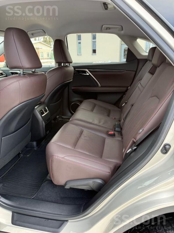 Lexus RX 2021 in Daugavpils, with an engine capacity of 3.50 L and mileage of 54 thousand km for 43900 €, photo 8 on AUTOMOTO.COM.LV
