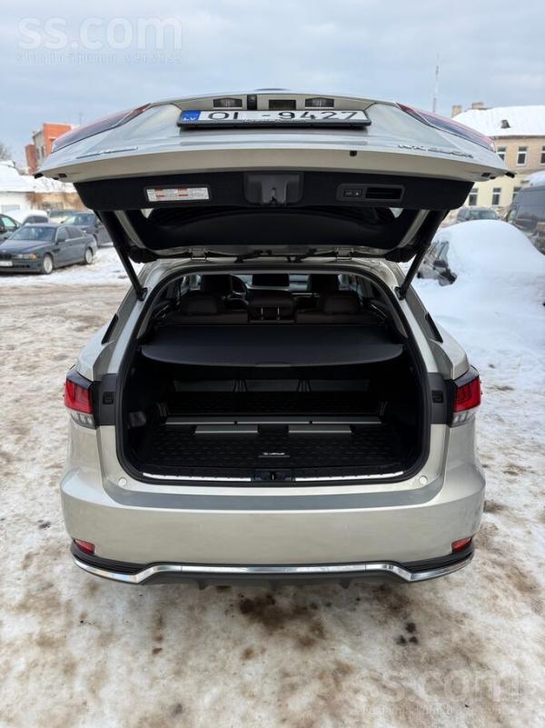 Lexus RX 2021 in Daugavpils, with an engine capacity of 3.50 L and mileage of 54 thousand km for 43900 €, photo 10 on AUTOMOTO.COM.LV