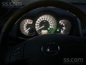 Red Lexus RX 2008 in Riga, with an engine capacity of 3.50 L and mileage of 118 thousand km for 8300 €, photo 7 on AUTOMOTO.COM.LV
