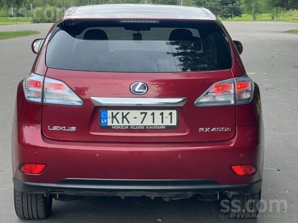 Red Lexus RX 2009 in Jurmala, with an engine capacity of 3.50 L and mileage of 318 thousand km for 8200 €, photo 4 on AUTOMOTO.COM.LV
