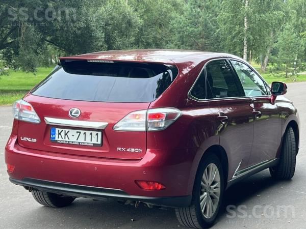 Red Lexus RX 2009 in Jurmala, with an engine capacity of 3.50 L and mileage of 318 thousand km for 8200 €, photo 5 on AUTOMOTO.COM.LV