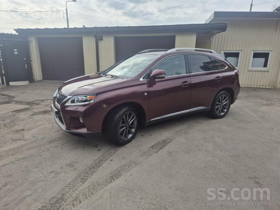 Red Lexus RX 2014 in Riga, with an engine capacity of 3.50 L and mileage of 260 thousand km for 22000 €, photo 3 on AUTOMOTO.COM.LV