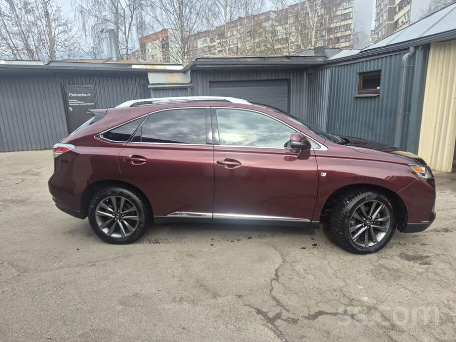 Red Lexus RX 2014 in Riga, with an engine capacity of 3.50 L and mileage of 260 thousand km for 22000 €, photo 4 on AUTOMOTO.COM.LV